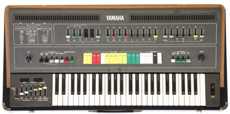 YAMAHA CS-50 - Cyborg Studio