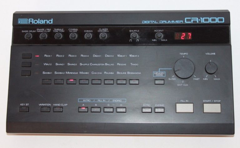 ROLAND CR-1000 - Cyborg Studio