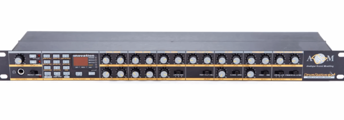 Roland R-70 drum machine | Cyborg Studio